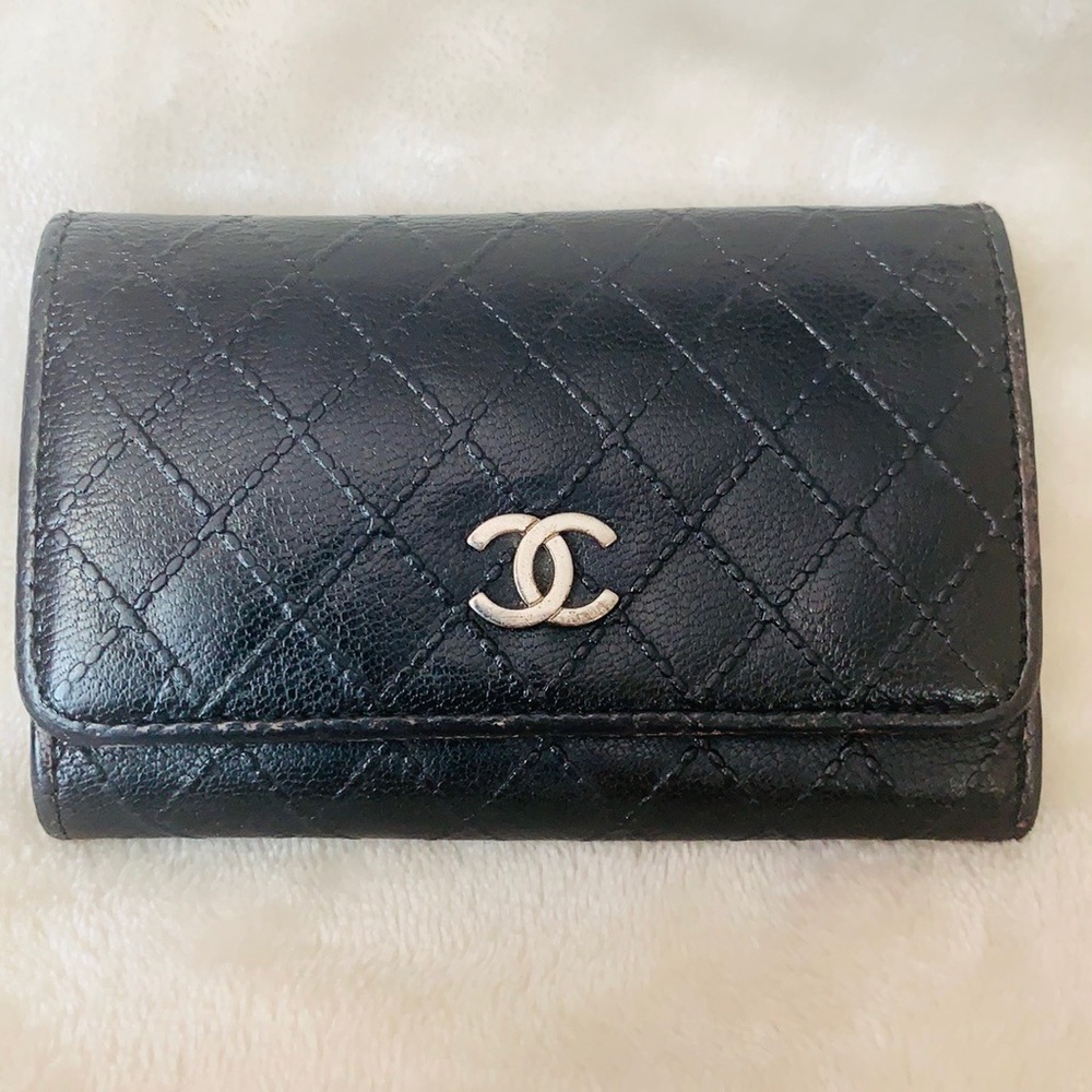 Chanel Matelasse Cosmo Collection Id Key Holder - Gem